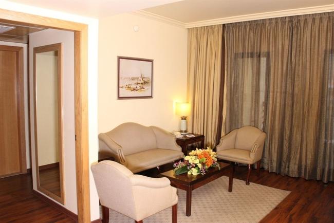 Le Commodore Hotel,Beirut:Photos,Reviews,Deals