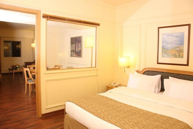 Le Commodore Hotel,Beirut:Photos,Reviews,Deals