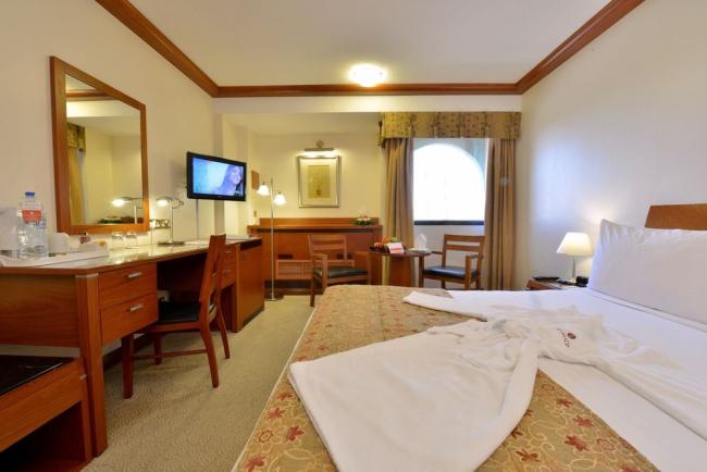 Ramada By Wyndham Bahrain,Manama:Photos,Reviews,Deals