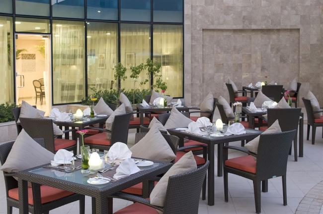 Holiday Inn Muscat Al Seeb,Muscat:Photos,Reviews,Deals