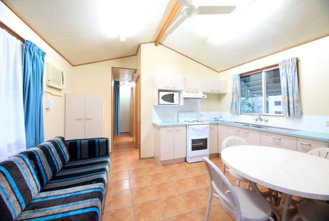 Ashmore Palms Holiday Village,Gold Coast:Photos,Reviews,Deals