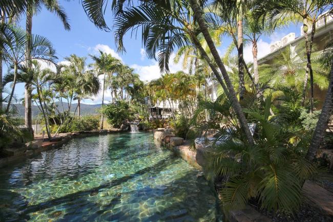 Colonial Palms Motor Inn,Whitsunday Islands:Photos,Reviews,Deals