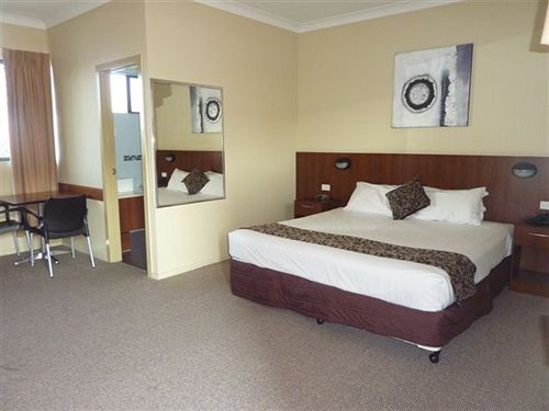 Rocky Resort Motor Inn,Rockhampton:Photos,Reviews,Deals