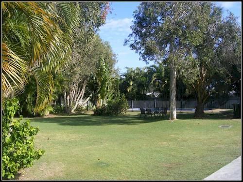 Bargara Beach Palms Motel,Bundaberg:Photos,Reviews,Deals