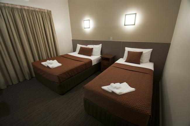 City Oasis Inn,Townsville:Photos,Reviews,Deals