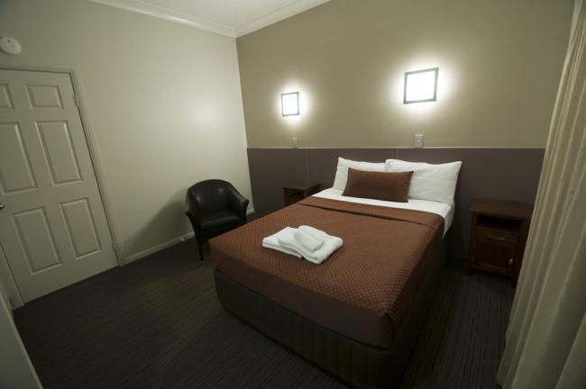 City Oasis Inn,Townsville:Photos,Reviews,Deals