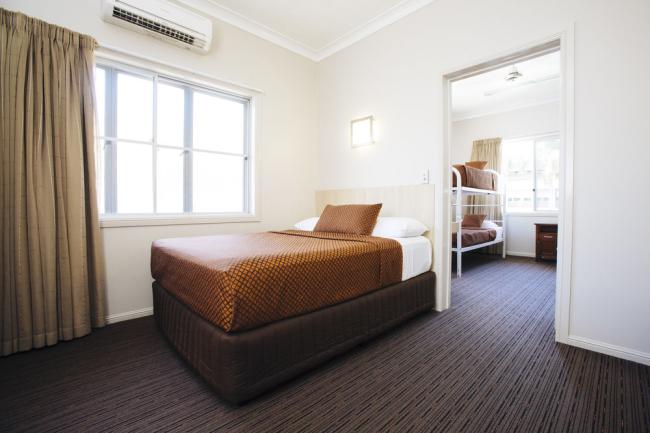 City Oasis Inn,Townsville:Photos,Reviews,Deals