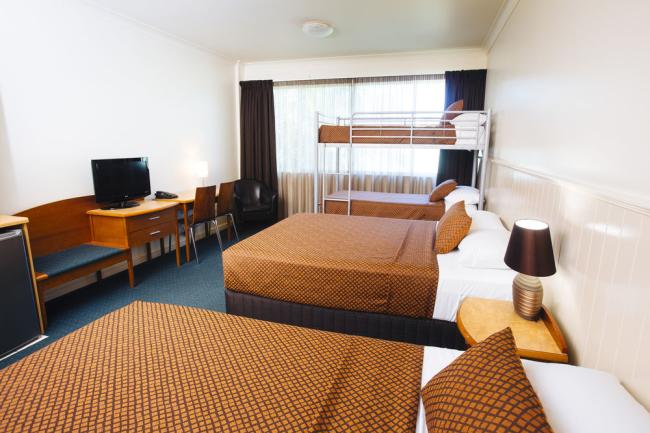 City Oasis Inn,Townsville:Photos,Reviews,Deals