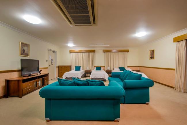White Lace Motor Inn,Mackay:Photos,Reviews,Deals