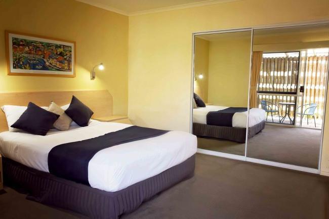 White Lace Motor Inn,Mackay:Photos,Reviews,Deals