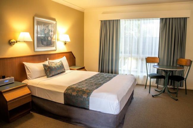 White Lace Motor Inn,Mackay:Photos,Reviews,Deals