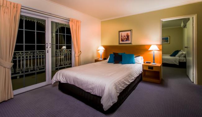 White Lace Motor Inn,Mackay:Photos,Reviews,Deals