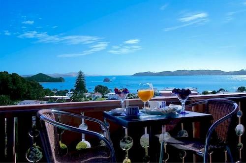 Chalet Romantica,Bay of Islands:Photos,Reviews,Deals