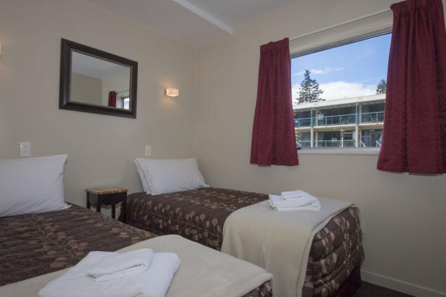 ASURE Caples Court Motel & Apartments,Queenstown:Photos,Reviews,Deals