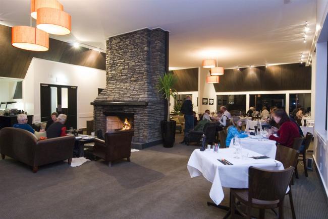 Lake Hawea Hotel,Wanaka:Photos,Reviews,Deals