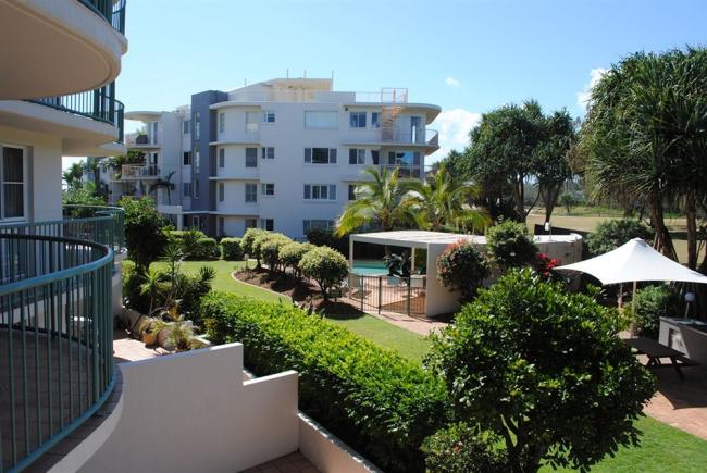 Surfside On The Beach,Sunshine Coast:Photos,Reviews,Deals