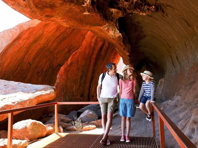 Sails in the Desert Hotel,Uluru:Photos,Reviews,Deals