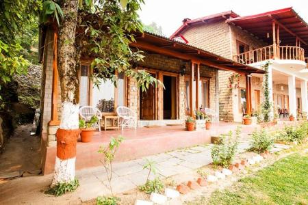 Top 10 Resorts in Kausani |Places to stay in Kausani