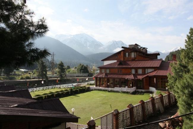 Heevan Pahalgam,Pahalgam:Photos,Reviews,Deals