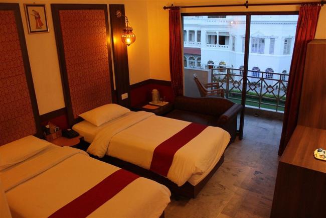 Hotel Surya Kaiser Palace,Varanasi:Photos,Reviews,Deals