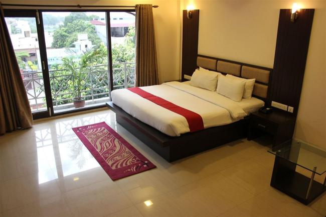 Hotel Surya Kaiser Palace,Varanasi:Photos,Reviews,Deals