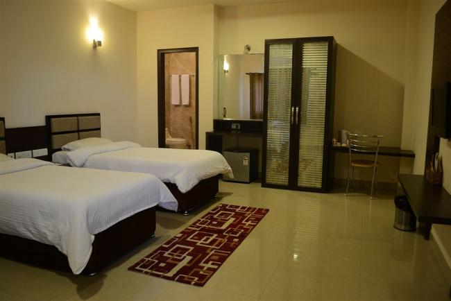 Hotel Surya Kaiser Palace,Varanasi:Photos,Reviews,Deals