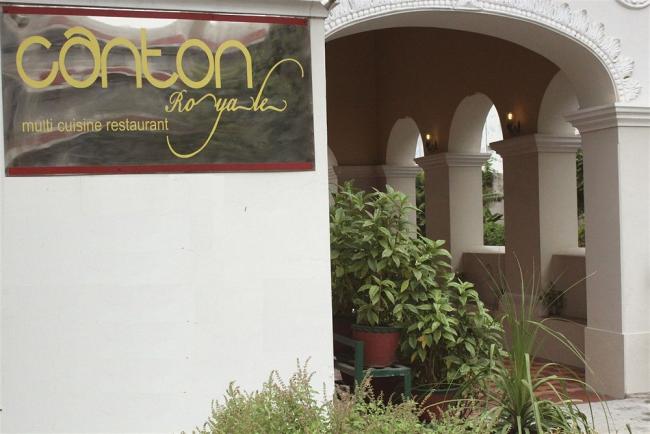 Hotel Surya Kaiser Palace,Varanasi:Photos,Reviews,Deals