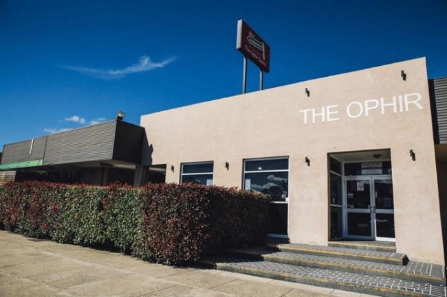 Ophir Tavern,Orange:Photos,Reviews,Deals