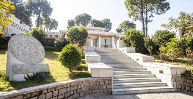 Moksha Himalaya Spa Resort,Kasauli:Photos,Reviews,Deals