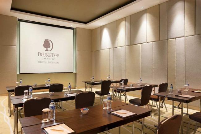 DoubleTree by Hilton Jakarta - Diponegoro,Jakarta:Photos,Reviews,Deals