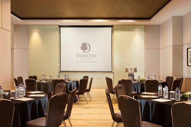 DoubleTree by Hilton Jakarta - Diponegoro,Jakarta:Photos,Reviews,Deals