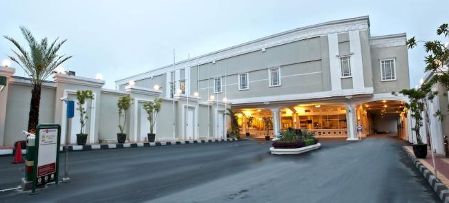 The Rich Jogja Hotel,Yogyakarta:Photos,Reviews,Deals
