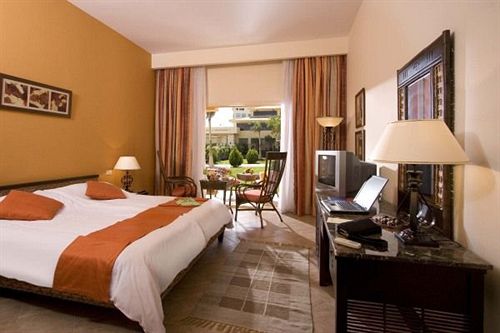 Swiss Inn Pyramids Golf Resort,Cairo:Photos,Reviews,Deals